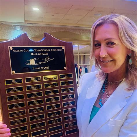 Gmas Rob Marciano Praises Colleague Lara Spencer For Her Awesome Announcement The Us Sun