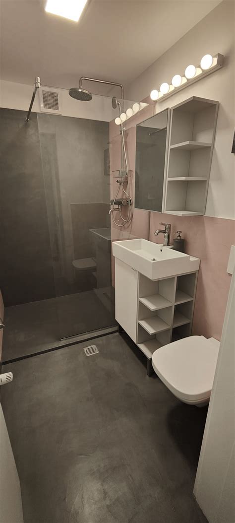 Microciment In Baie Pereti Pardoseala Dus Si Blaturi