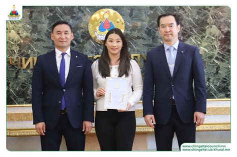 Чингэлтэй 👏Монгол Улсын Ерөнхийлөгчийн зарлигаар төрийн дээд одон болон Алдарт эхийн I Ii