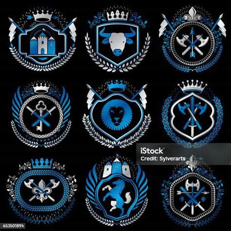 팔의 벡터 고급 전령 코트입니다 빈티지 디자인에 양식에 일치시키는 Blazons의 컬렉션은 그래픽 요소 왕실 왕관과 플래그 별 타워 병기 종교 십자가로 만들었습니다 0명에