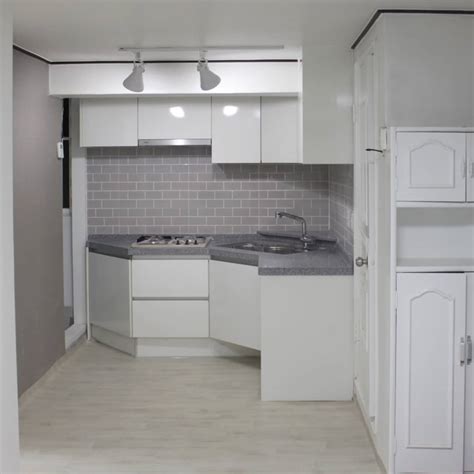 공간디자인경성 미니멀한 그레이 화이트톤의 13평 송파동 빌라인테리어입니다 기존의 낡은 부엌을 공간디자인경성 미니멀한 그레이 화이트톤의 13평 송파동 빌라인테리어입니다 기존의 낡은 부엌을