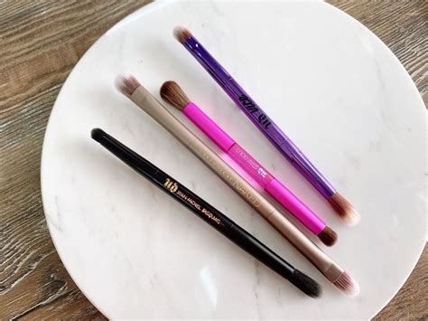 Ur Naked Eyeshadow Brush Berus Eyeshadow Beauty Personal Care Face Makeup On Carousell