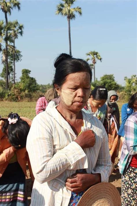 ယင်းမာပင် ဆားလင်းကြီး ရွာပေါင်းစုံ သပိတ်စစ်ကြောင်းက စစ်အာဏာရှင် ကျဆုံးရေး ဆန္ဒပြ Khit Thit Media