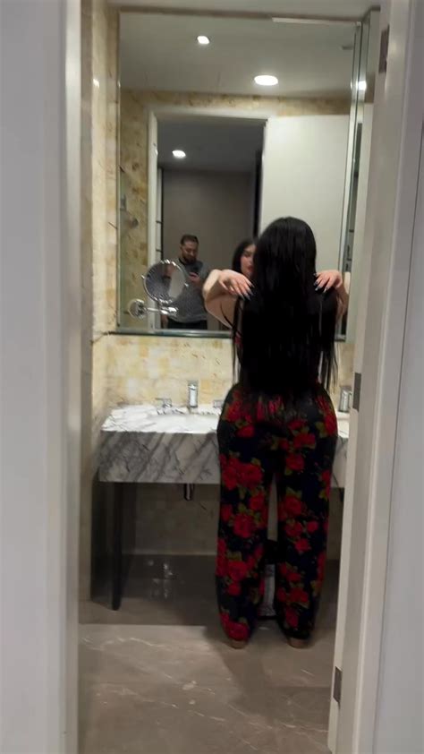 شاهد فيلم أنطونيو سليمان و انجي خوري الشيخة ميرا النوري Facebook