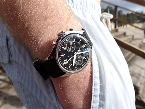 【f】 Hands On The Cwc 6bb Wr Chronograph