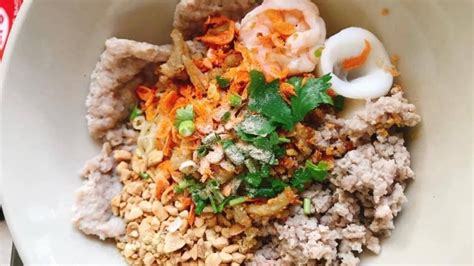 เล็กใหญ่ ก๋วยเตี๋ยวต้มยำโบราณ สามย่าน สั่งอาหารออนไลน์ล่วงหน้า รับที่