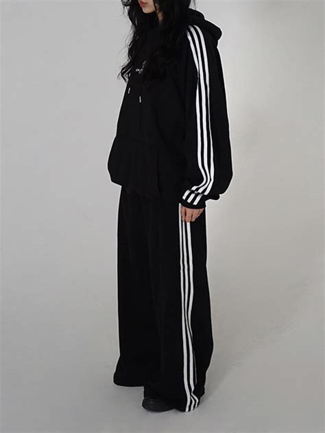 세트할인🔥 넉넉한오버핏 남녀공용커플템💗 아웃 사이드 트랙 트레이닝 Set 3colors 에이블리