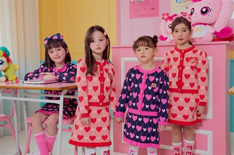 “올해 봄 ‘티니핑과 함께 ‘프레피 룩 어때요” Samg엔터 이모션캐슬 키즈 봄 신상 출시 에스에이엠지엔터테인먼트