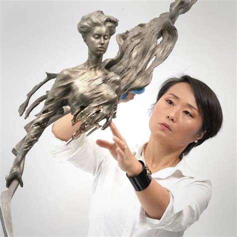 Luo Li Rong Luminance Of Thought Horus Gallery