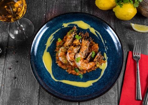 أجواء لا مثيل لها في مطعم بلاك سميث ومطعم سولونا البوابة