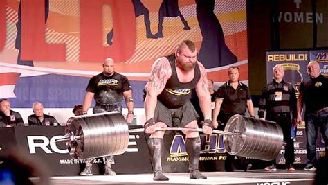 Lifting Half A Ton Worlds Strongest Man Cheered By Ex Governator