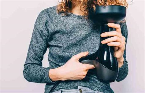 Diffuser Vs Air Drying Which Is Better For Curly Hair