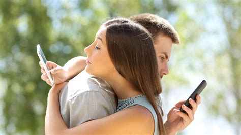 Tiktoker Doing Loyalty Tests On Couples Goes Viral For Exposing Cheaters Z100 New York