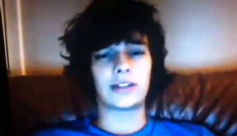 Devon Bostick Em 2025 I Love Filmes Rosto Namorados