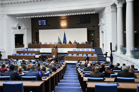 ИЗВЪНРЕДНО В ПИК Tv Депутатите поработиха малко под 2 часа избраха