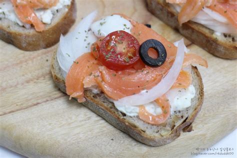 와인안주로 최고 훈제연어 브루스케타