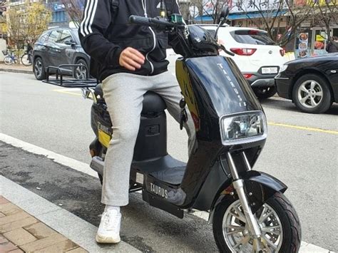 전기스쿠터 전기오토바이 타우러스 당근 중고거래