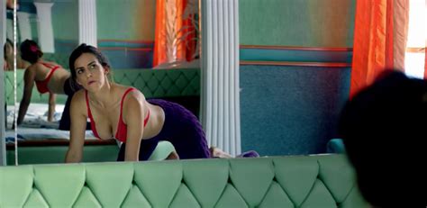 Naked Luciana Paes In Desnude