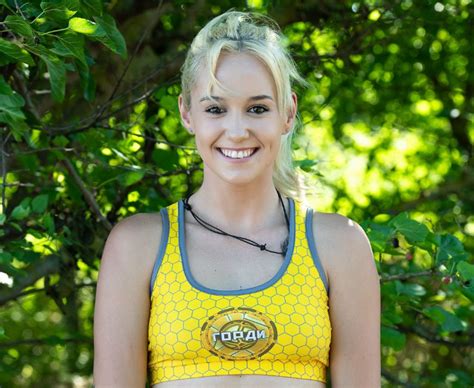 Изабел Крамарска от „Игри на волята“ нагорещи мрежата снимки