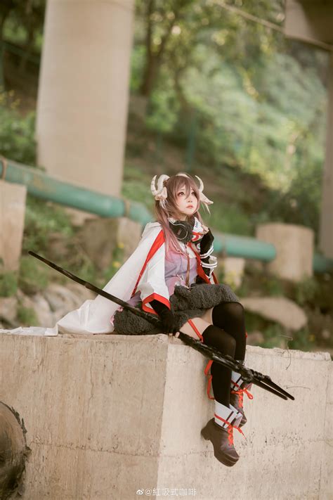 COSPLAY第二十二期花崎Makura 明日方舟 艾雅法拉 哔哩哔哩
