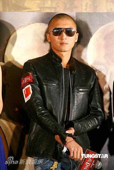 图文：《十月围城》香港首映 谢霆锋影音娱乐新浪网
