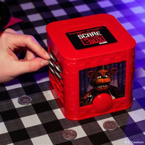 Five Nights At Freddys Signature Games Scare In The Box Game Uk
