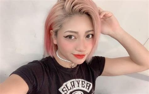 日本职业摔跤手木村花去世，享年22岁。生前不堪网暴决绝告别