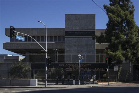 La County On Hunt For Exec To Shut Down Mens Central Jail Los