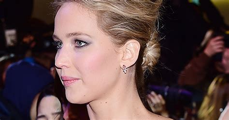 제니퍼 로렌스 가까이서 봐도 현실감 없는 미모[포토]