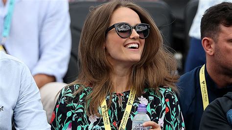 Kim Murrays Hair Battled British Weather While Watching Andy At Queens Hello