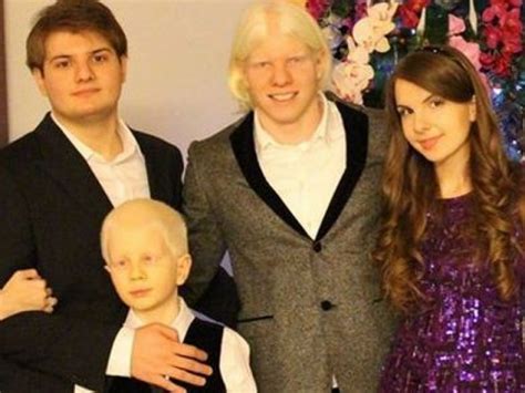 რა საიდუმლო გაამხილა ბერა ივანიშვილმა საკუთარ დასთან დაკავშირებით