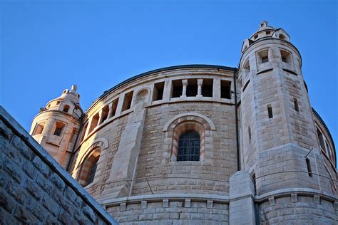 무료 이미지 건축물 건물 기념물 종교 경계표 정면 교회에 성당 예배 장소 종탑 신전 수도원 유태 교회당
