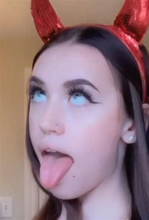 Cute Devil Rahegaoirl