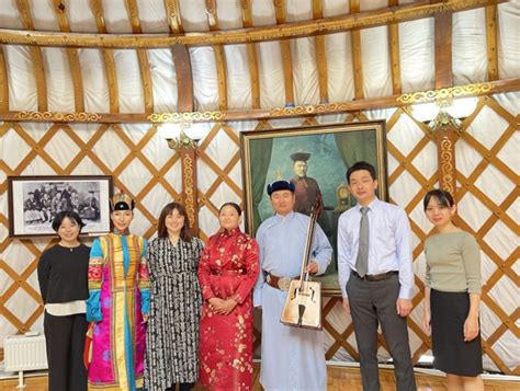 Японы Гадаад хэргийн яамны ахлах дунд шатны удирдах албан тушаалтнууд