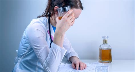 Fast Jeder Vierte Arzt Trinkt Zu Viel Alkohol
