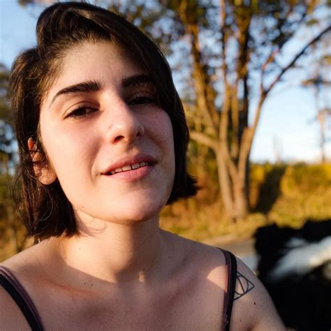 Carol Rocha Medium Carol Rocha Medium