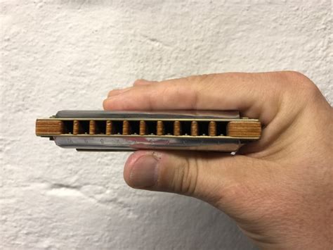 Left Handed Harmonica Player Options For Holding Blues Harmonica KaizenBlues Harmonica Kaizen