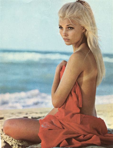 Janet Agren Con Le Foto E Copertine Più Seducenti