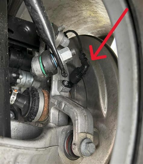 How To Reset And Diagnose The Volvo Xc40 Tire Pressure Light 2015 2025 Learn About Tpms