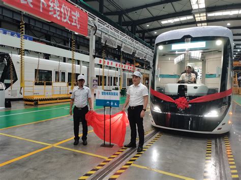 C视频丨8月投运国内首列氢能源智轨电车在宜宾下线 四川在线
