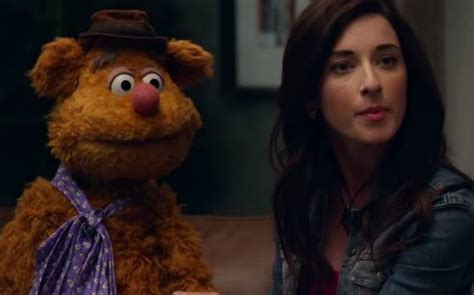 New Muppets Trailer Puppet Sex Bear Bowels And Freeway Jokes The Robot S Voice