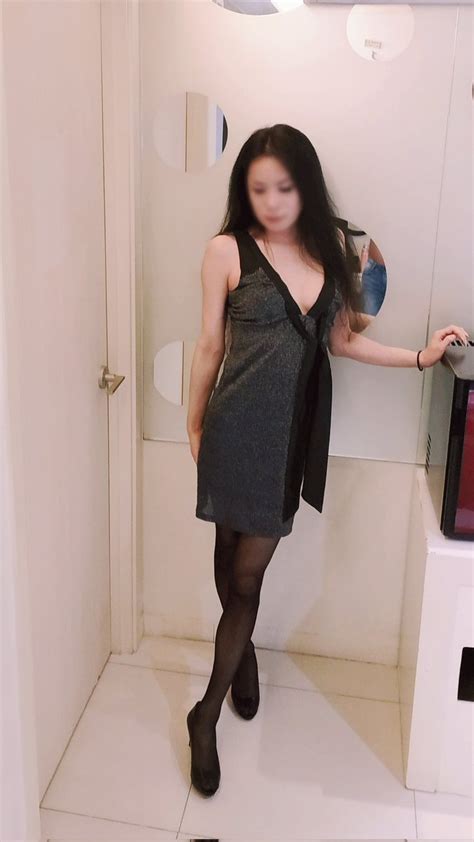 일년만에 좋아하는 옷 취향이 예쁨에서 편함으로 변한 개미양 뭐 본인은 아니라고 하지만 Cross Qeqeqeee