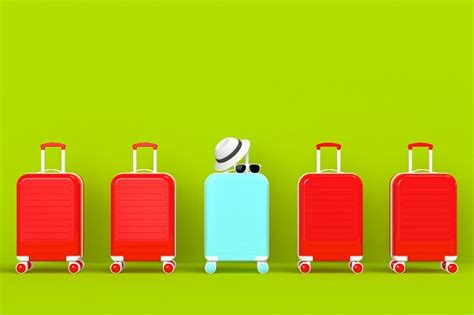 녹색 배경에 선글라스와 모자와 현대 파란색과 빨간색 가방 가방 여행 개념 휴가 여행 공간을 복사합니다 최소한의 스타일 3d 렌더링 일러스트레이션 3차원 형태에 대한 스톡