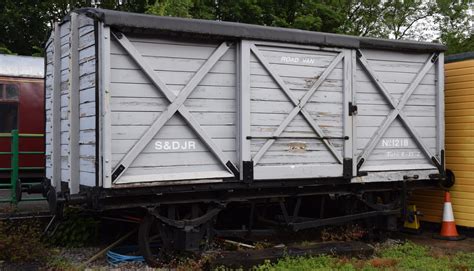 10 Ton Goods Van Lswr Hattons