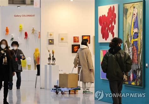 首尔艺术博览会开幕 韩联社