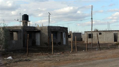 Lavalle Avanza En La Finalización De Un Barrio De La Tupac Amaru Mdz