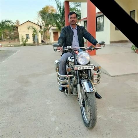 Hemraj Warkade Warkadeh • Threads Say More