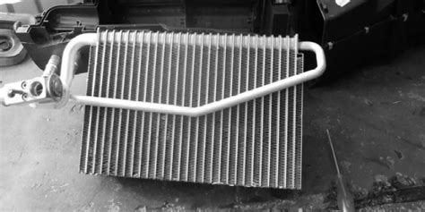 자동차 에어컨 냄새 제거 꿀팁 차랄라