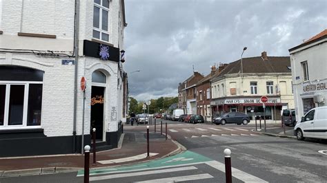 Un Coiffeur Meurt Renversé Par La Voiture Conduite Par Son Fils La