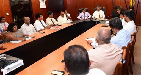 හිඟයක් නැතුව ඖෂධ දෙන්න සාකච්ඡා අරඹයි Lankadeepa Online